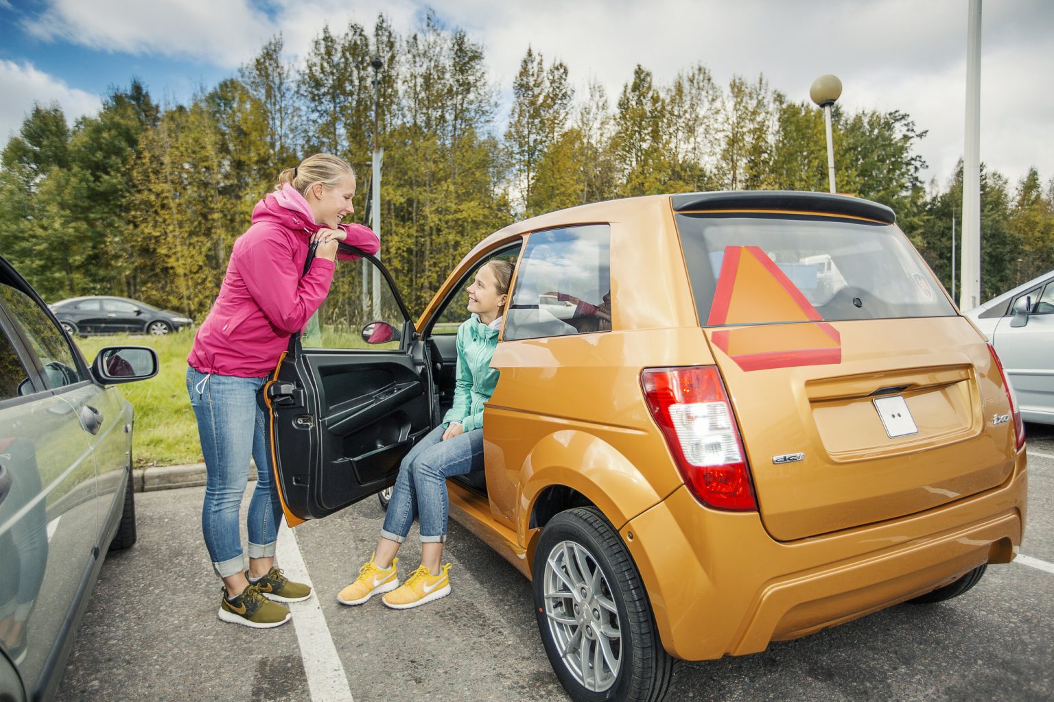 Auton renkaat - Tarkista renkaiden kunto - Liikenneturva
