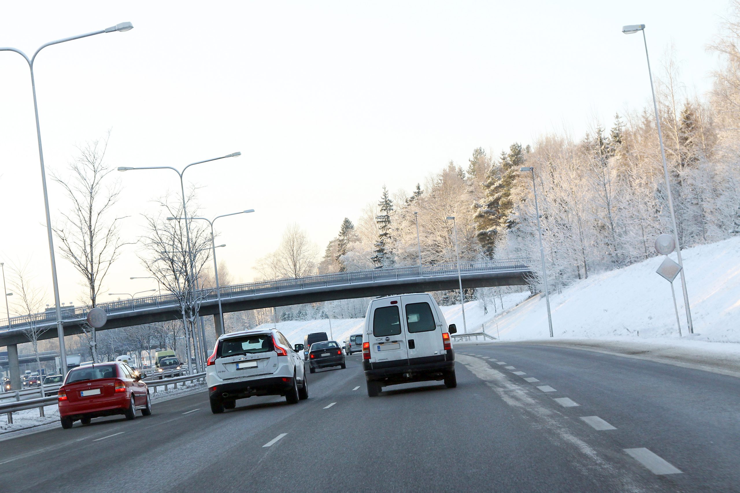 Vinkit sujuvaan joululiikenteeseen: Autoilija, kertaa nämä asiat ennen ...